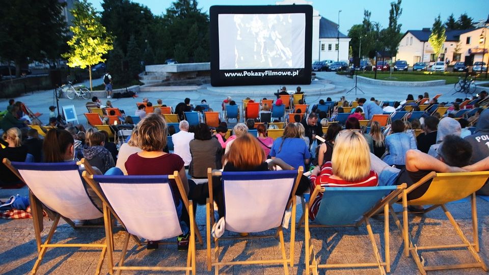 Małe kobietki w Kinie Plenerowym